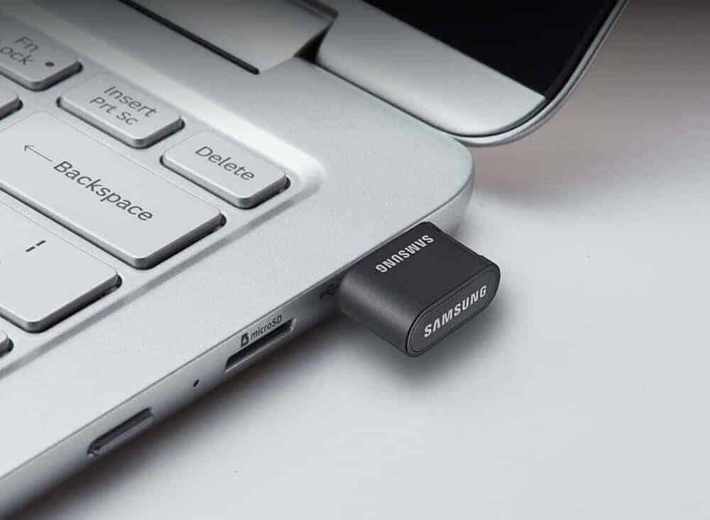 Samsung Fit Plus: A Compact Flash Drive - GreyCoder